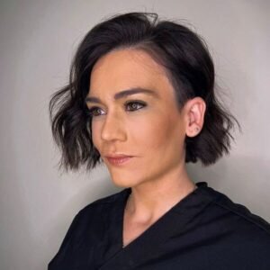50 Beautiful Blunt Haircut Ideas for Women in 2022 (with Pictures)