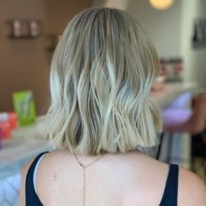 50 Beautiful Blunt Haircut Ideas for Women in 2022 (with Pictures)