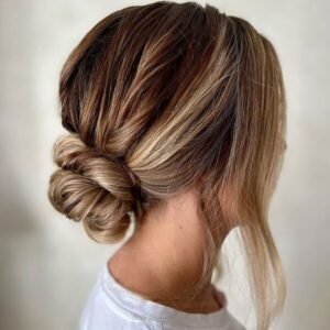 50 Elegant Princess Hairstyles for Women in 2022 (With Pictures)